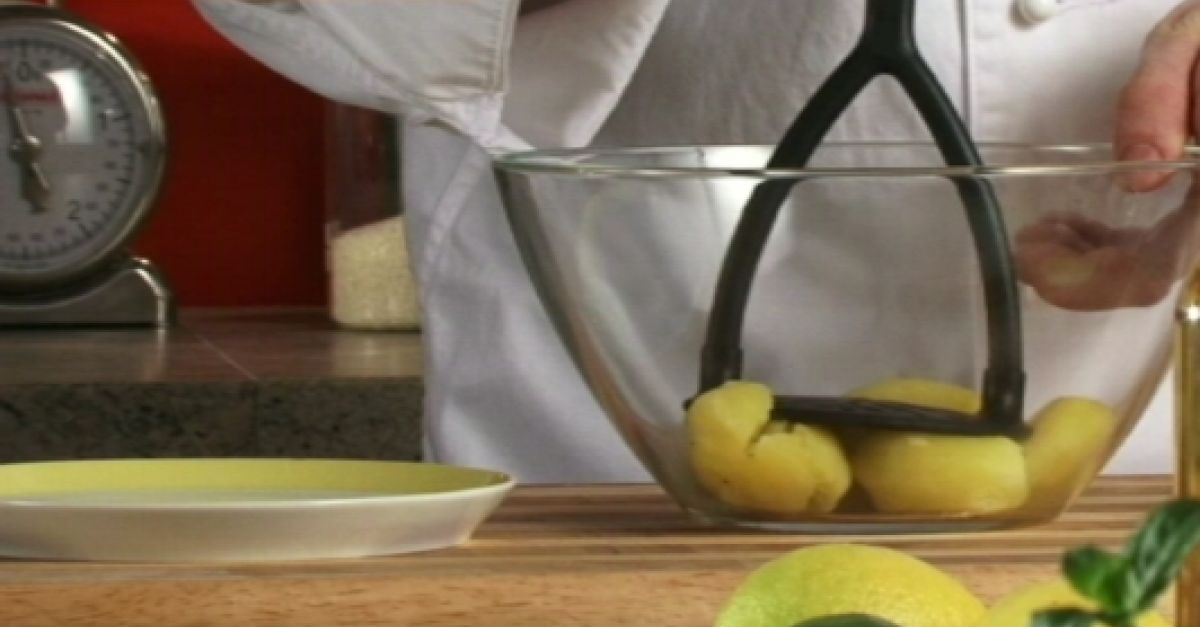 Kartoffeln stampfen | EAT SMARTER