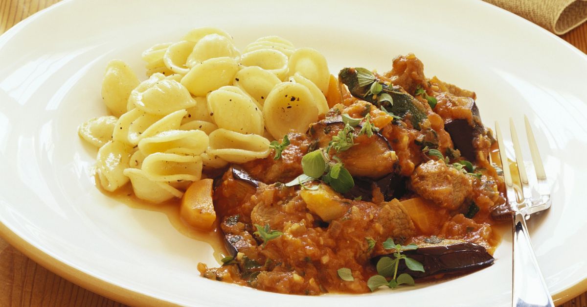 Kalbsragout mit Orecchiette Rezept | EAT SMARTER