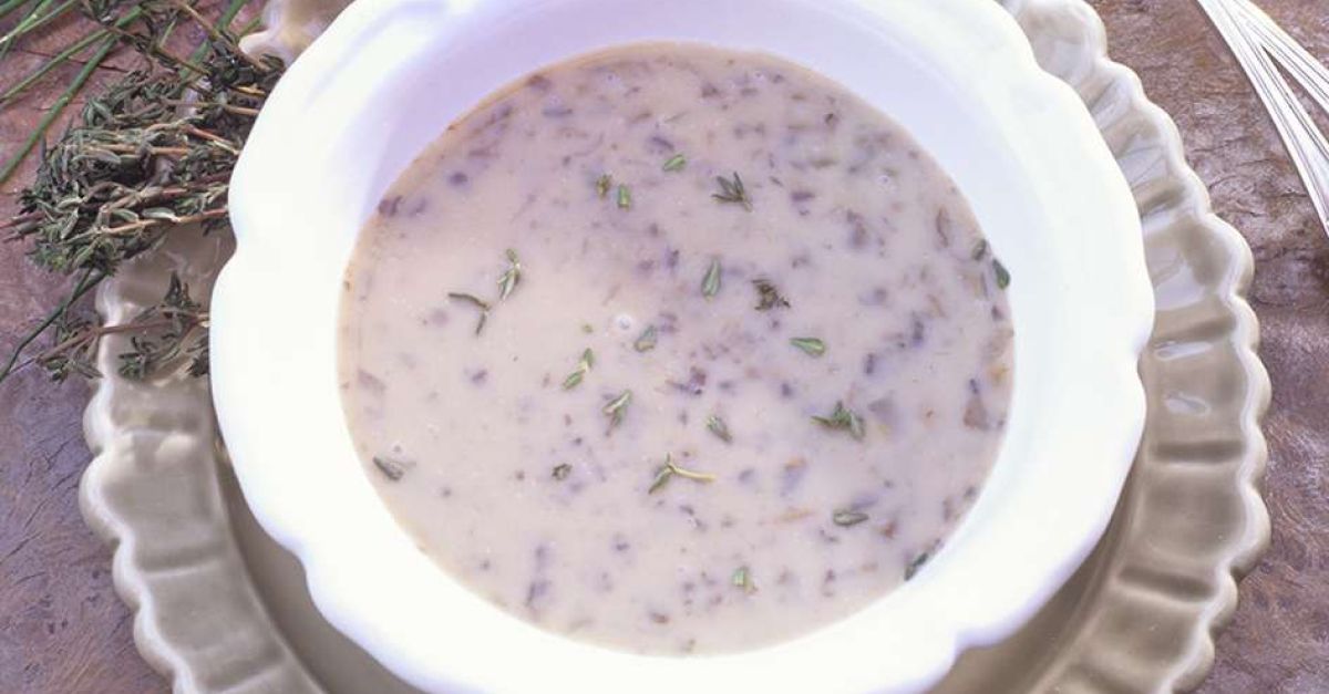 Klassische Pilzsuppe Rezept | EAT SMARTER
