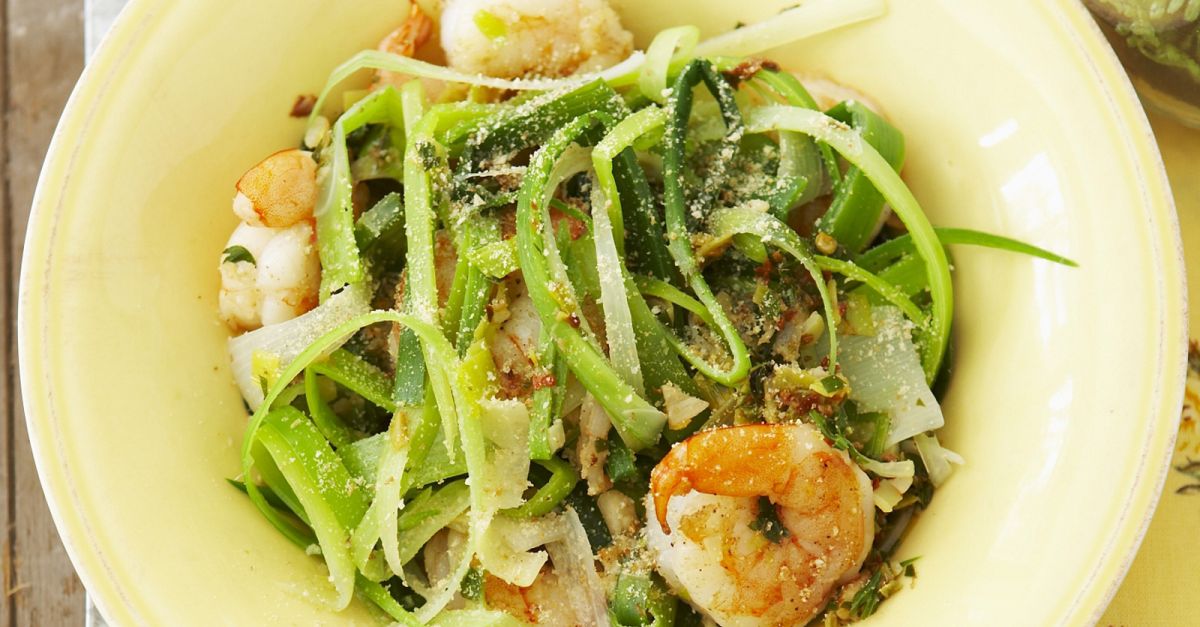 Lauchgemüse mit Shrimps Rezept | EAT SMARTER
