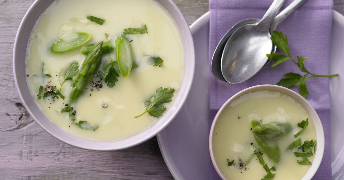 Leichte Käsesuppe Rezept | EAT SMARTER