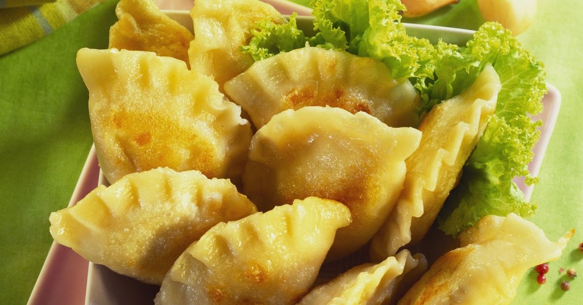 Teigtaschen mit Käse-Kartoffel-Füllung (Pierogi) Rezept | EAT SMARTER