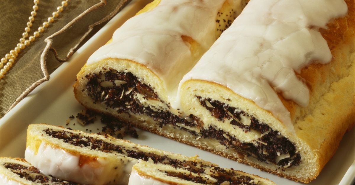 Weihnachtlicher Mohnstollen Rezept | EAT SMARTER