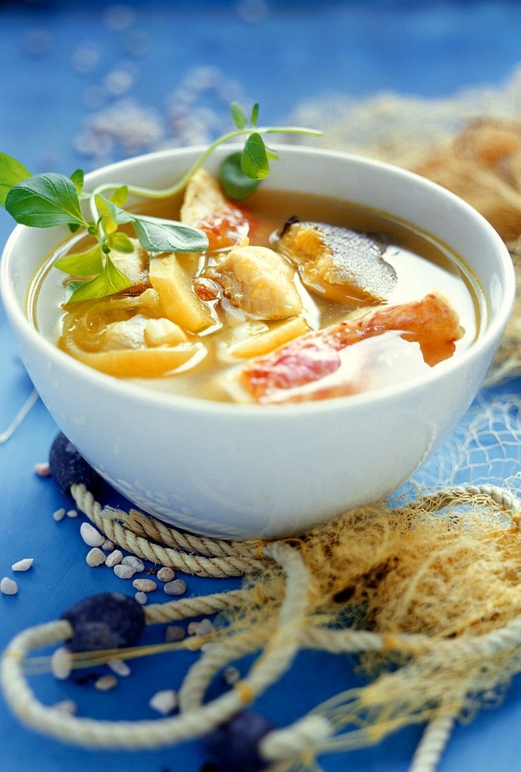 Fischsuppe mit Dorsch Rezept | EAT SMARTER
