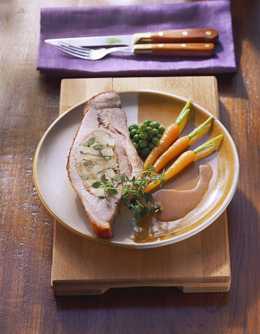 Gefüllte Kalbsbrust Wiener Art Rezept | EAT SMARTER