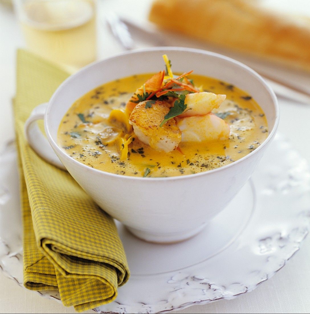 Hummersuppe mit Cognac Rezept | EAT SMARTER