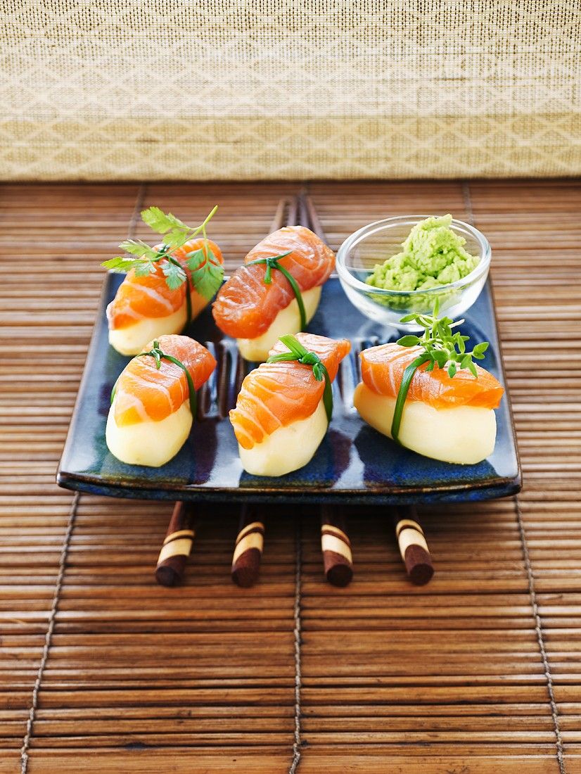 Nigiri mit Kartoffel und Lachs Rezept | EAT SMARTER