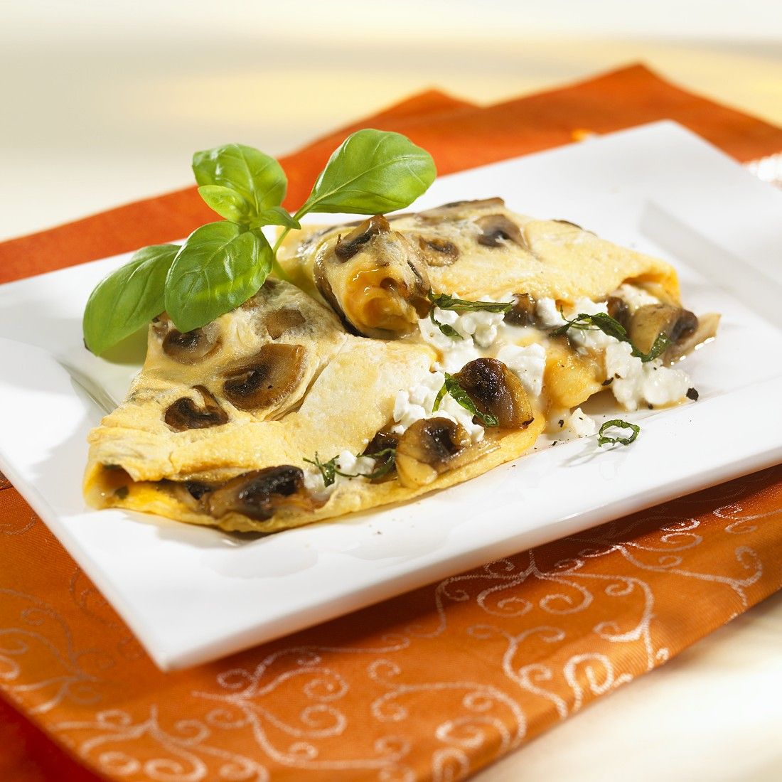 Omelette Mit Champignons Und Kase