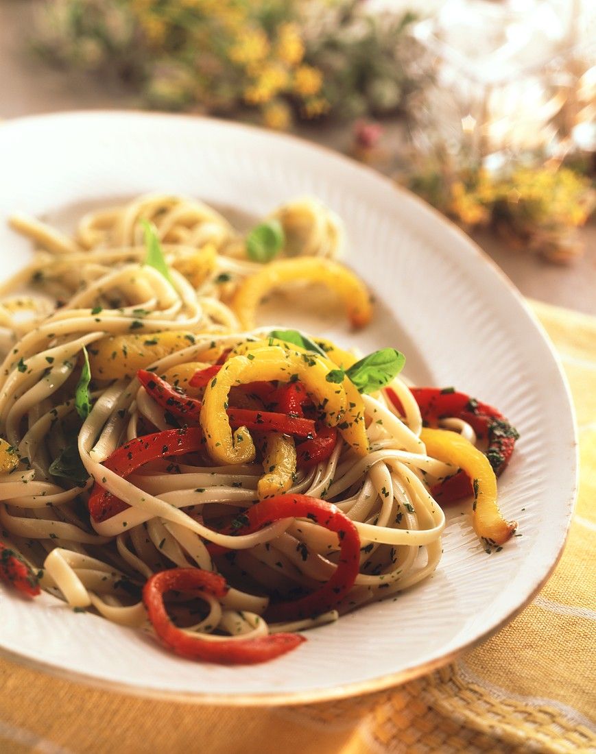 Paprika-Pasta Rezept | EAT SMARTER