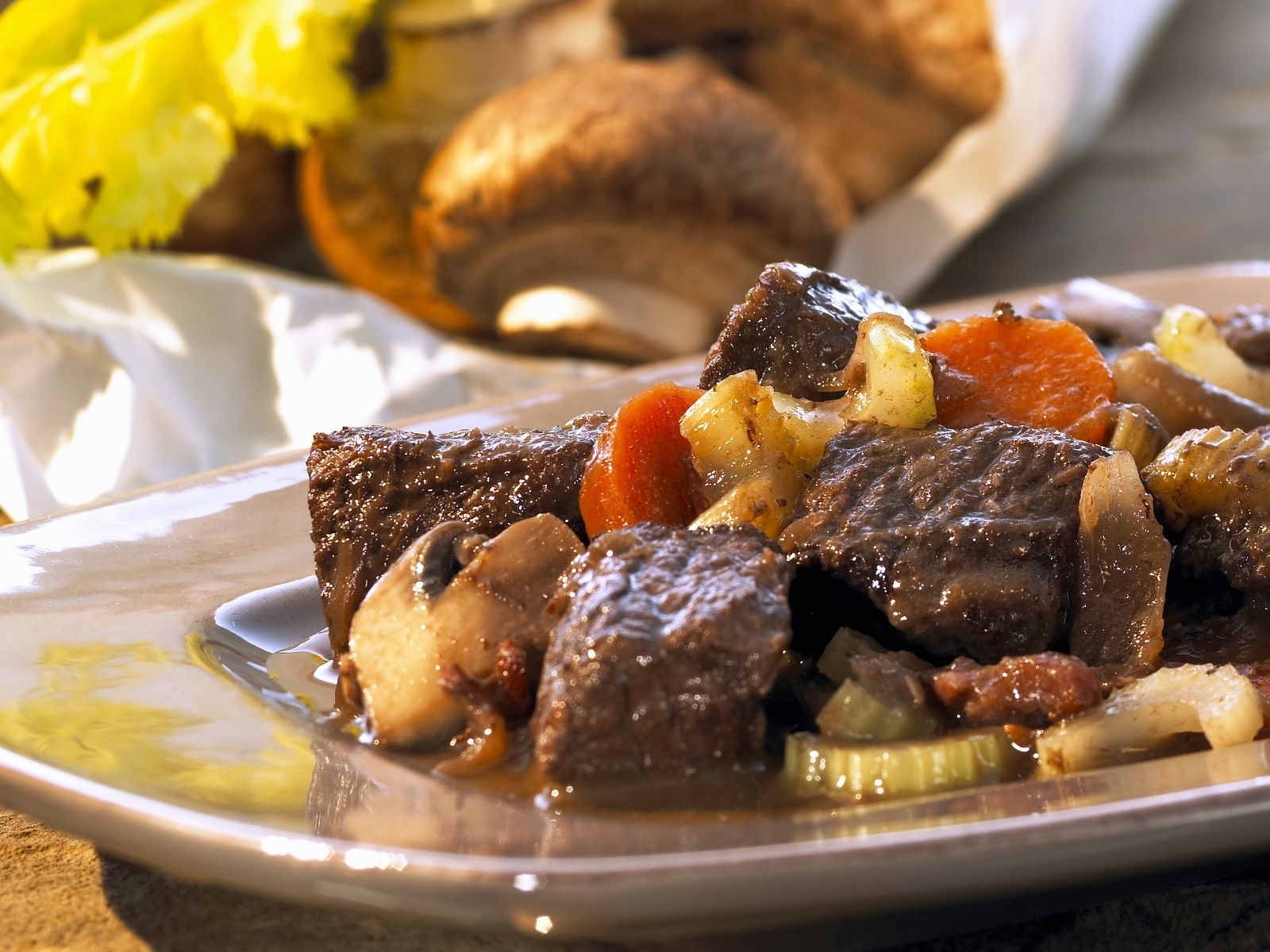 Rinderzungenragout Rezept , Zungenragout Rezept meiner Oma – OTMC