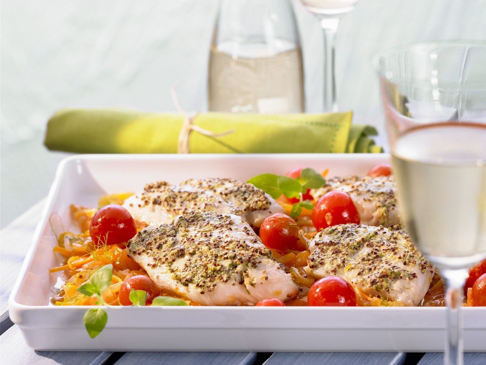 Seelachs mit Gemüse: Figurbewusst genießen Rezept | EAT SMARTER