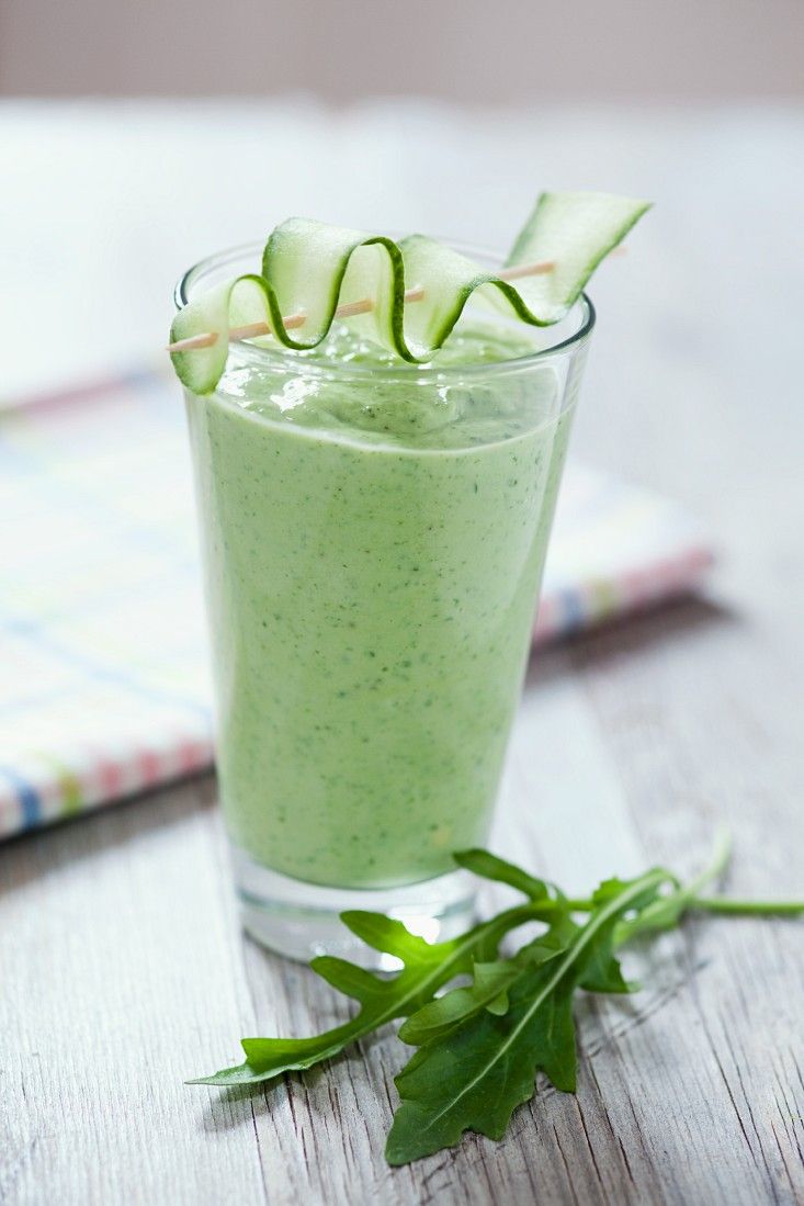 Smoothie mit Rucola und Gurke Rezept | EAT SMARTER