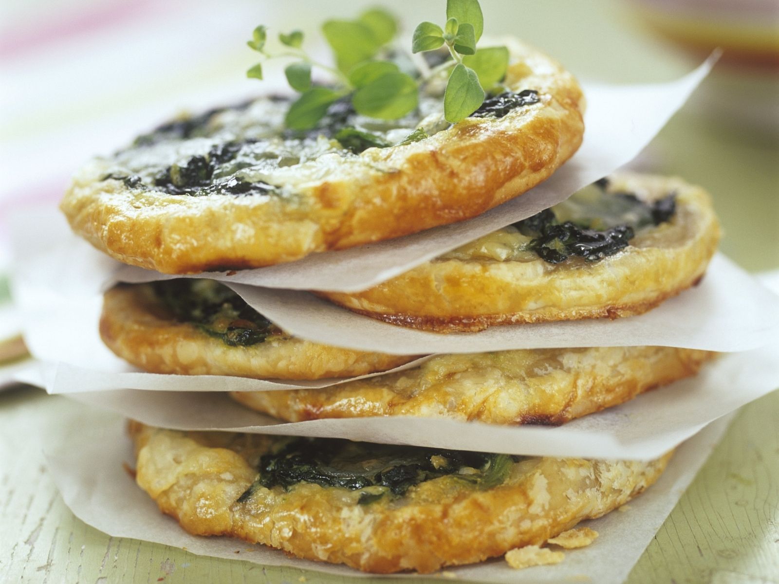 Spinat-Pizza Rezept | EAT SMARTER