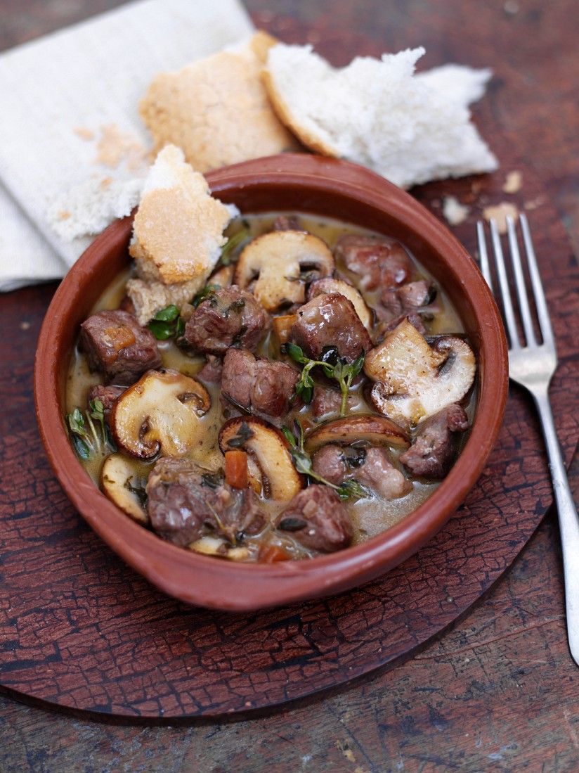 Wildragout mit Pilzen Rezept | EAT SMARTER