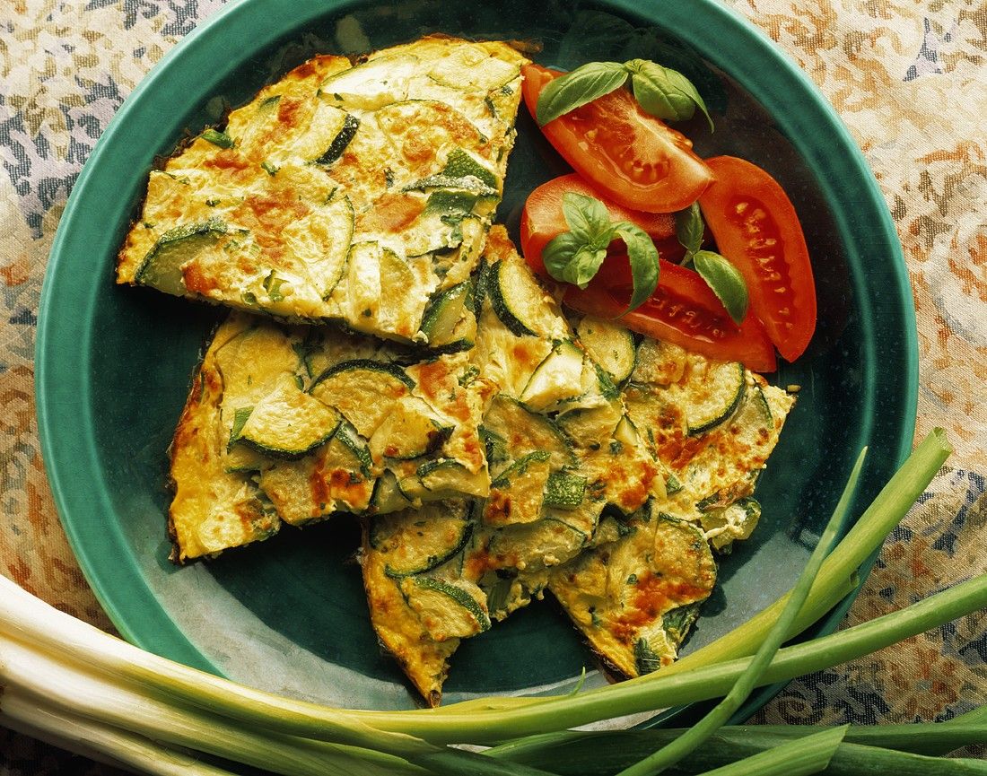 Zucchini-Frittata Rezept | EAT SMARTER
